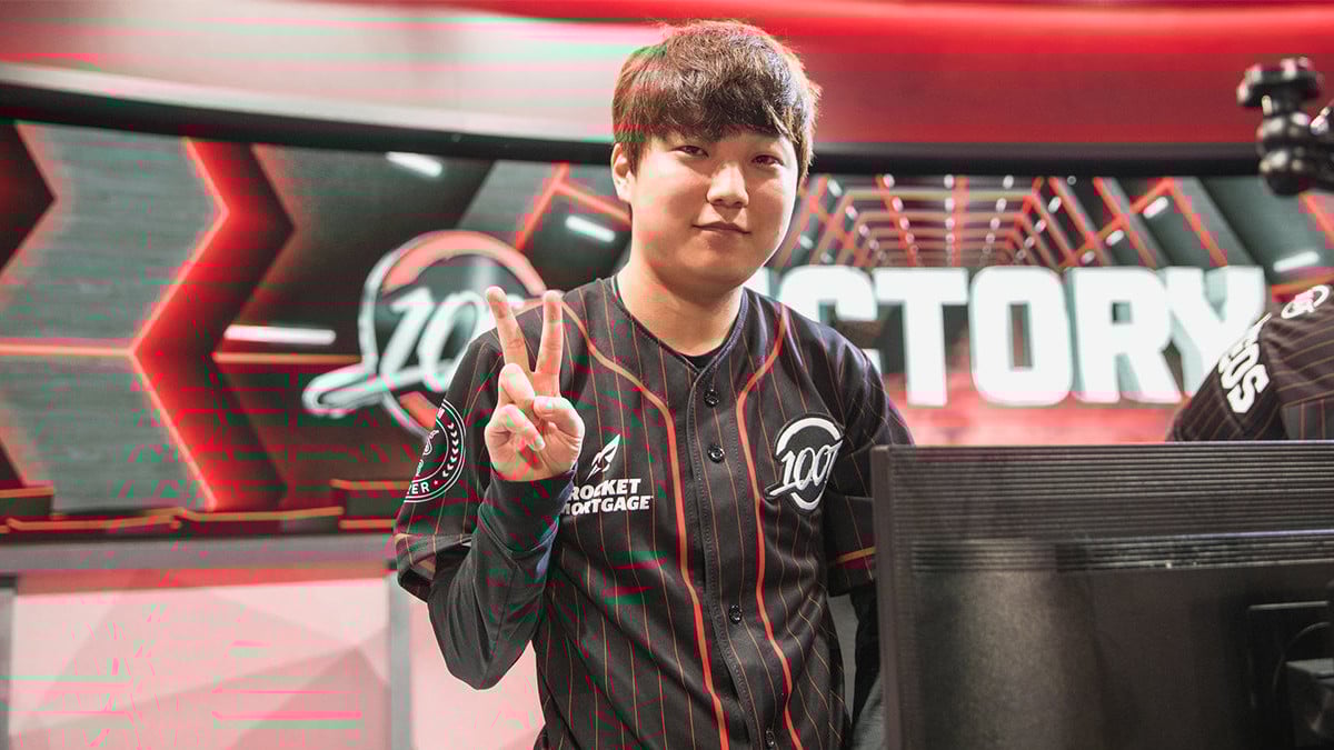 LoL : Comment un joueur peut-il obtenir le statut de résident LCS ...