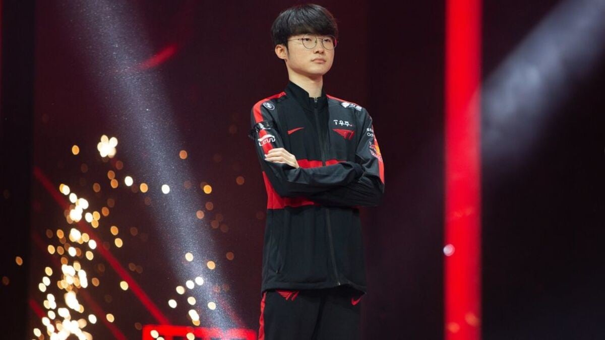 LoL - Worlds 2022 : Faker montre sa motivation pour les Worlds avec une action de folie ...