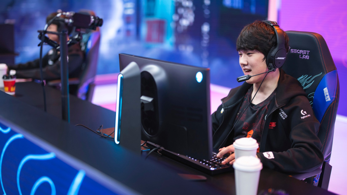 LoL : Ce rush base de Top Esports qui a époustouflé la LPL - Millenium