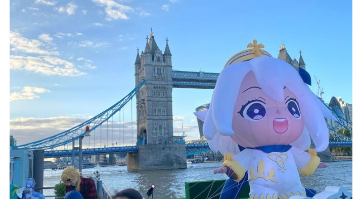2024 - Genshin Impact: a giant Paimon sails in the middle of London