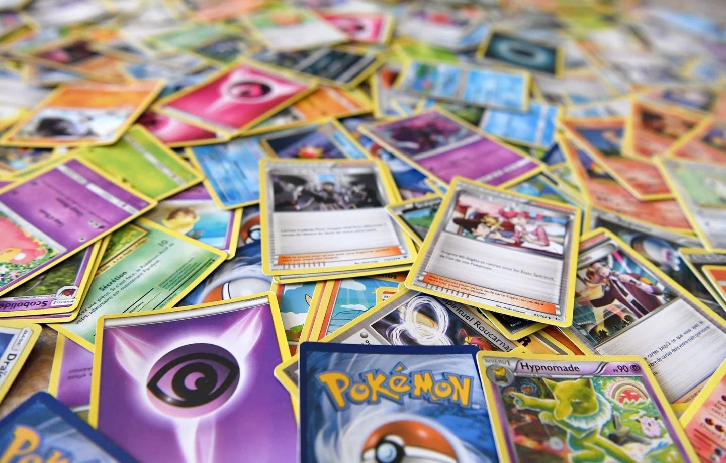Même la Maison Blanche se met à vendre des cartes Pokémon ! - Millenium